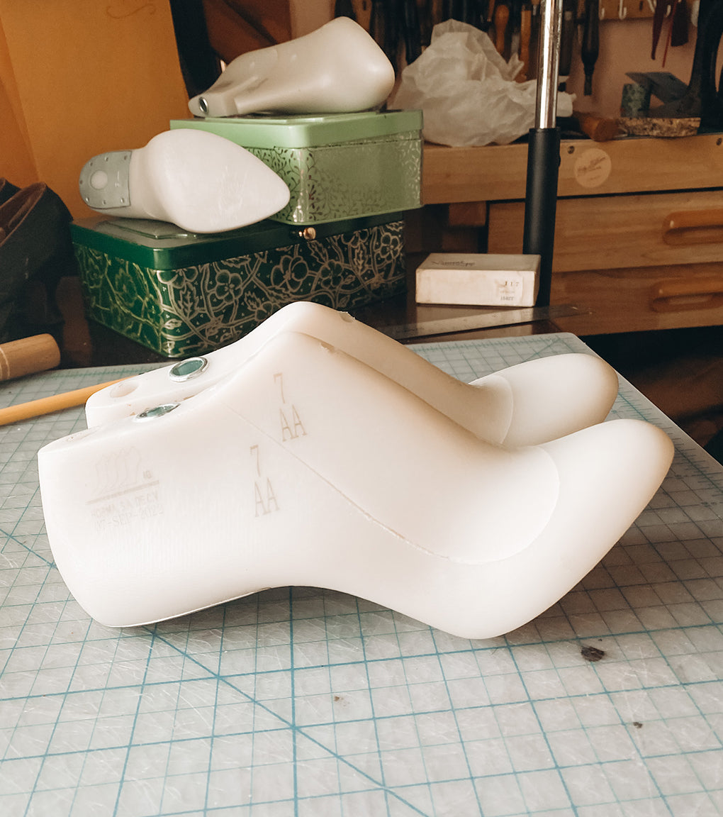 Clara Lasts – VICKY D'INCECCO