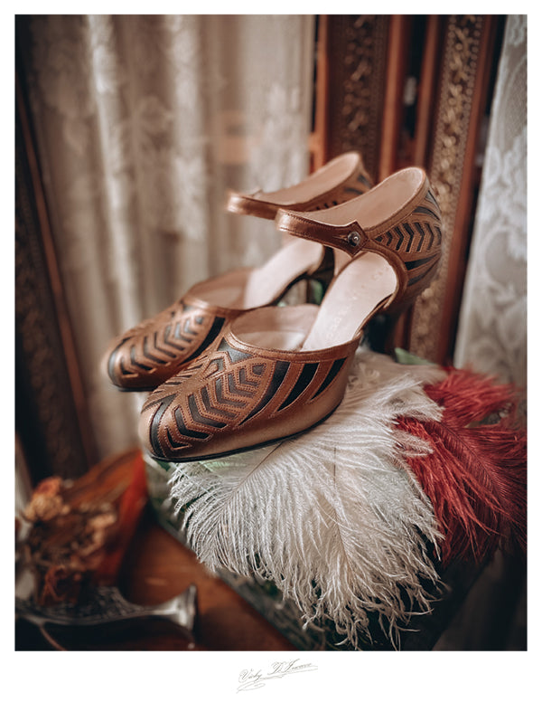 'Flapper in the Boudoir' Print – VICKY D'INCECCO